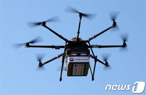 드론·로봇 택배 가능해진다생활물류서비스법 개정안 국회 통과