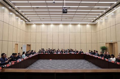 建设工程合同纠纷法律适用研讨会顺利召开 武汉建筑协会