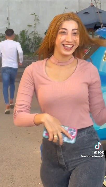 بنت بتسرق ايفون بطريقة غريبه جدا ولا في الاحلام😧🤔 Youtube