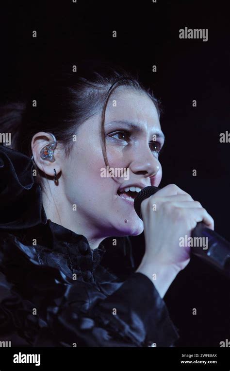 Cantante Elisa Hi Res Stock Photography And Images Alamy