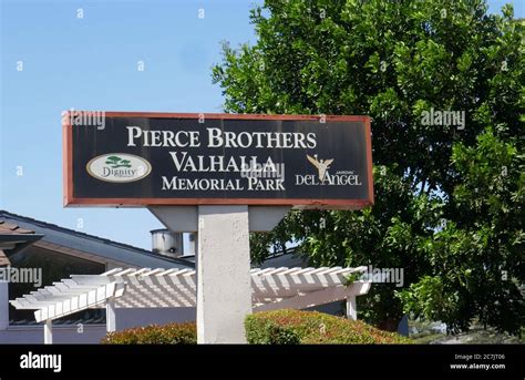 North Hollywood California Usa 17th July 2020 A General View Of Atmosphere Of Pierce Brothers