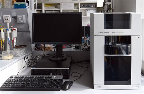 Kapilární Elektroforetický Analyzátor Agilent 7100