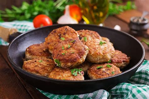 Сочные и мягкие котлеты из фарша как сделать и приготовить на сковороде