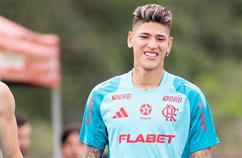 Flamengo Confirma Faturamento Histórico De R 2 1 Bilhões Em 2025 E