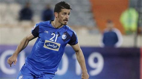 وریا غفوری، بازیکن سابق تیم ملی ایران با قرار وثیقه آزاد شد