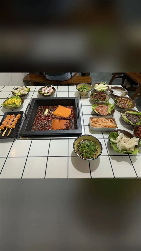 灶仟寻火锅，销量爆款，宠粉特惠，超值火锅自助双人套餐，随时退 抖音