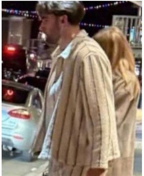 Taylor Swifts “weird Behavior” Going Viral After News Release