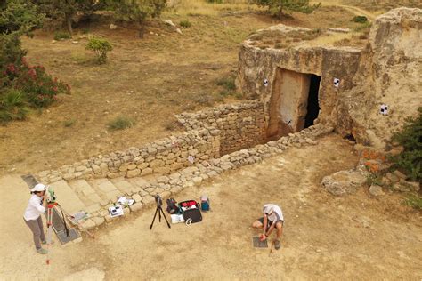Documenting An Archaeological Site Using Different Recoding Techniques