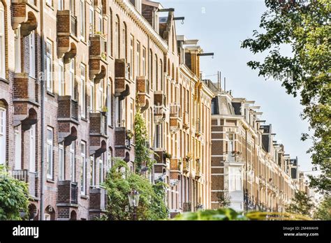 Houses Trees In City Architecture Hi Res Stock Photography And Images Alamy