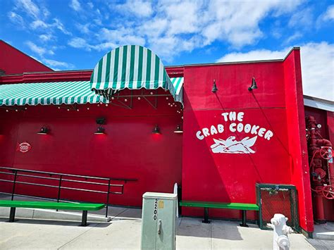 10 Unassuming Restaurants In California With Outrageously Delicious Seafood