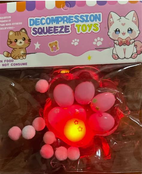 Игрушка антистресс для рук ТОТОША Светящийся сквиш таба лапка котика купить по цене 292 ₽ в