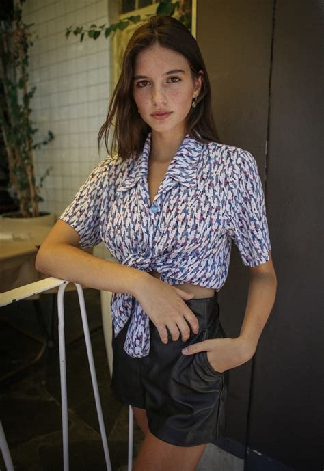 Picture Of Rachelle Van Waardhuizen