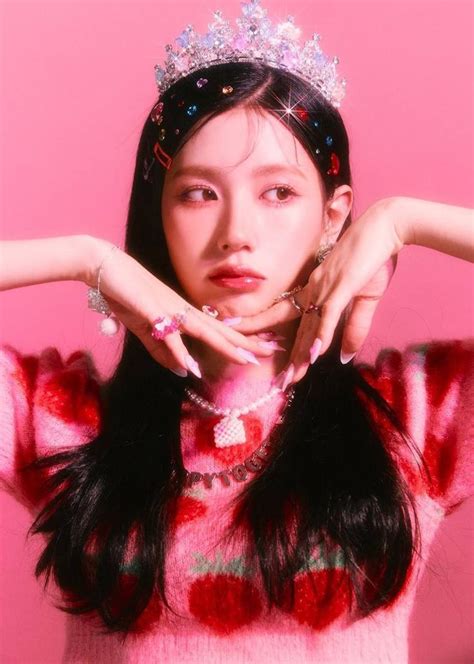 Pin De Voie Lactée En G I D L E Famosos Celebridades Walpaper Kpop