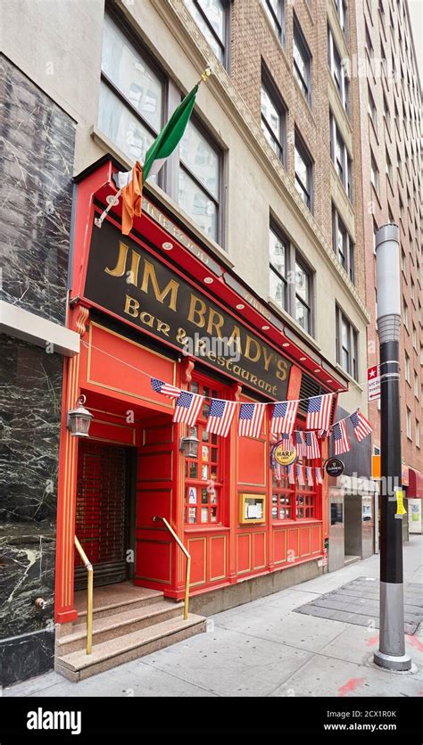Irische Pub Fassade Fotos Und Bildmaterial In Hoher Auflösung Alamy