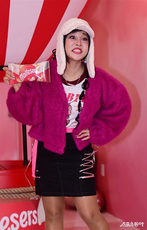 ‘캐릭터 부자 랄랄 이명화→90년대 가수 ‘율로 데뷔