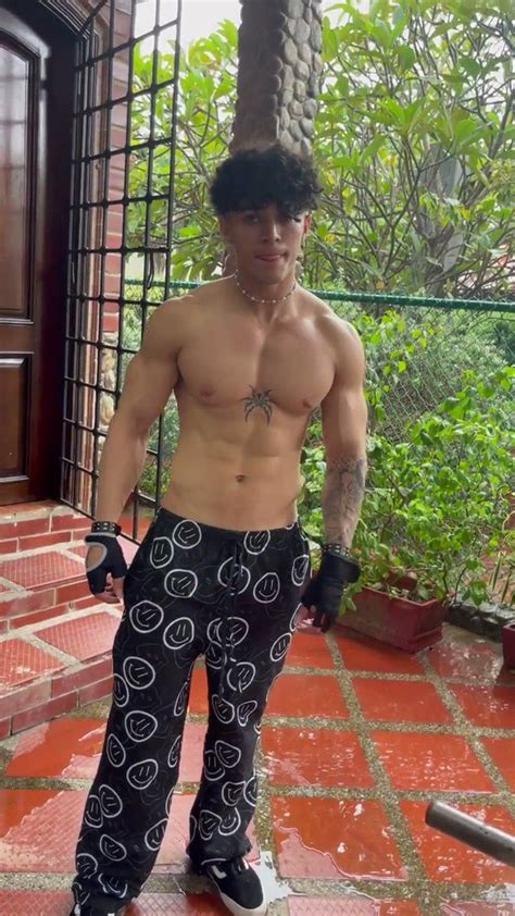 Young Fit 5oo On Twitter Rt 18fitnessboys Follow Billy Jasson