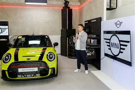 Mini Flagship Showroom In Bgc Motoph