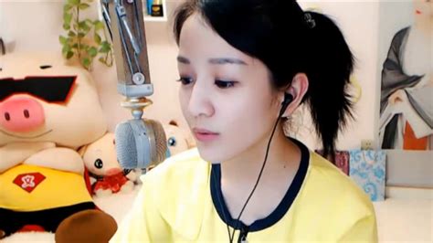 文儿一首伤感情歌错过的情人听哭多少相爱却不能在一起的人 凤凰网视频 凤凰网