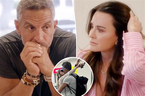 Mauricio Umansky Dines With Leslie Bega After Kyle Richards Split