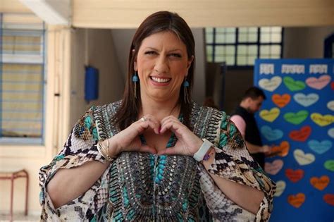 ΟΙ ΠΑΡΕΕΣ ΤΑ ΞΕΝΥΧΤΙΑ ΚΑΙ ΤΑ ΟΡΓΙΑ ΤΗΣ ΖΩΗΣ ΜΕ ΜΑΦΙΟΖΟΥΣ ΚΑΙ ΛΕΦΤΑΔΕΣ ΓΟΥΝΑΡΑΔΕΣ ΣΤΟ ΠΑΡΙΣΙ