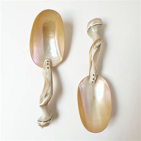 Vintage Carved Seashell Caviar Serving Spoons Set Of 2 Patch Nyc