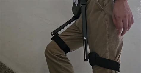 ‘입는 로봇 착용 후 3㎞ 걸으니 무게감 있지만 발걸음 가벼워