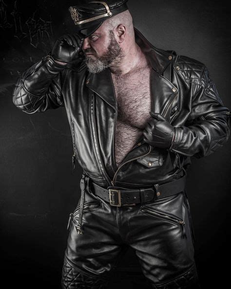 Leather Daddies