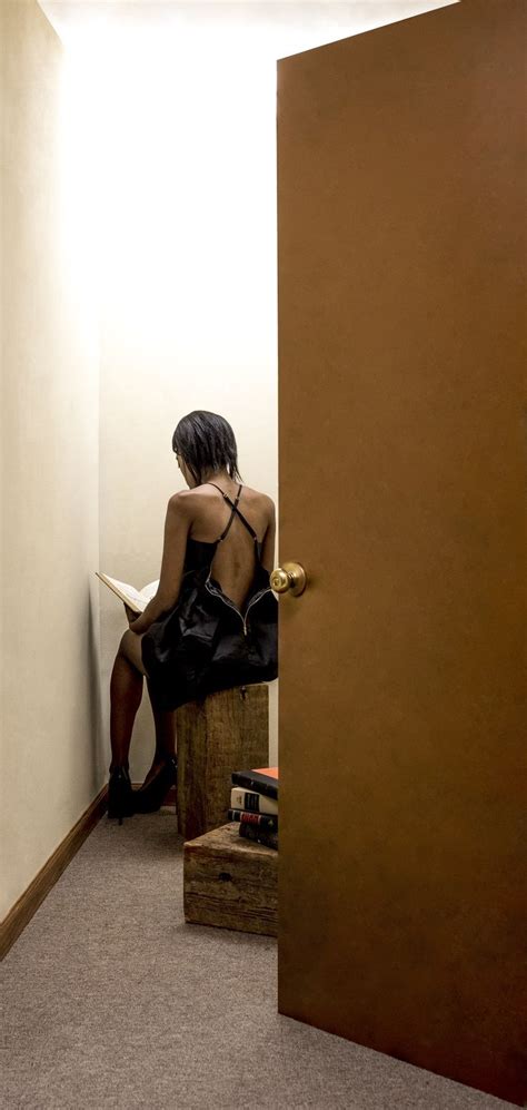 Pin By MsMiranda Wright On Modeling Portfolio Model Portfolio Mirror Selfie Model