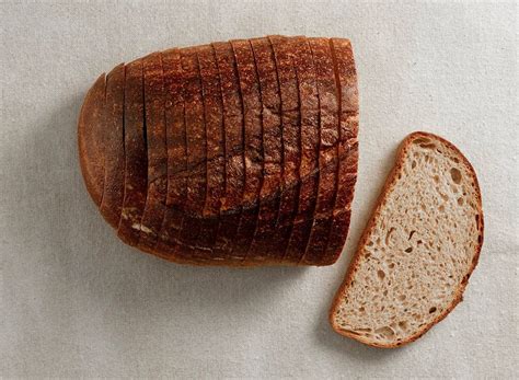 10 Best Low Calorie Breads According To Nutrition Experts