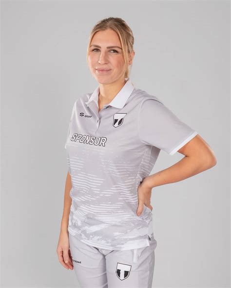 Redirecting to https://www.spized.com/en/volleyball-products/champion ...