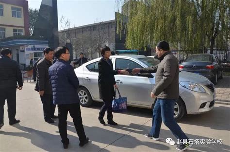市教育局关工委领导来我校督导省示范性家长学校申报工作