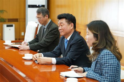 Элчин сайд Ким Жун Гү Ирэх зун БНСУ аас Монголд ирэх жуулчны тоо 200 мянгад хүрэхээр байна