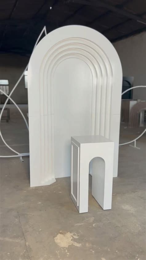 ‎تم تولد تجهیزات تالار ژیار‎ ‎ترند ترین بک گراند و میز این روز ها😍 بکگراند پنج پله در هر