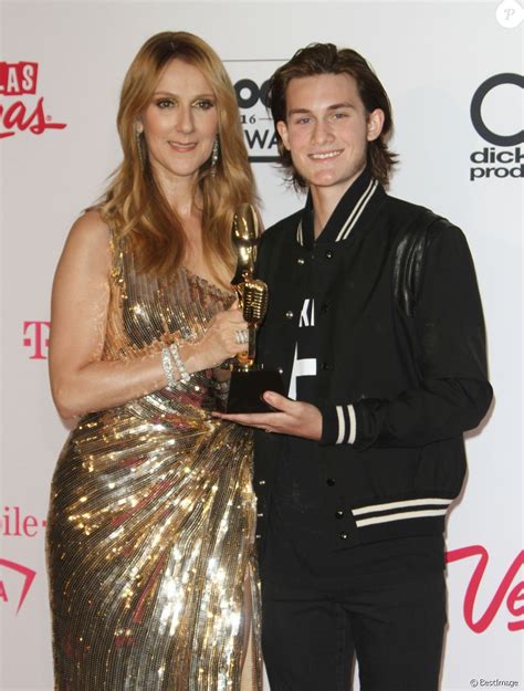 Céline Dion Et Son Fils René Charles Angélil Au Press Room De La Soirée