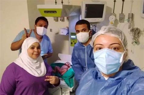 إجراء عملية ولادة قيصرية لمصابة بكورونا داخل مستشفى العزل في أسوان