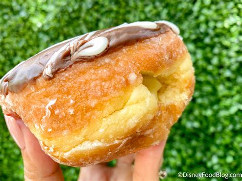 Review Disney Worlds Newest Donuts Are Some Of The Best Weve Ever Had The Disney Food Blog