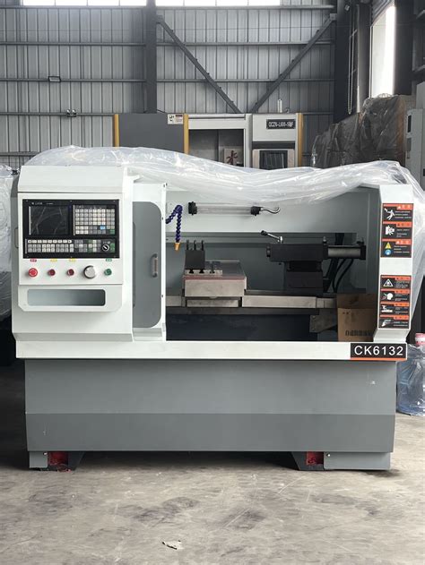 Hard Guide Rail High Rigid Closed Protection CNC Lathe Machine Knurling CNC Machine CNC