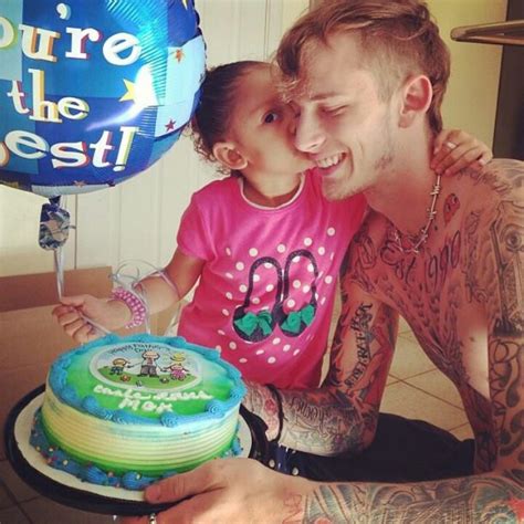17 Best Images About Machine Gun Kelly On Pinterest Fathers Day God And Rapper