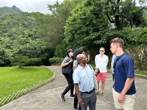 亞太碩師生亞洲政黨與民主夏日學院訪賓的臺灣史旅程 國立政治大學