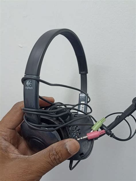 Logitech Headphone With Mic Audio Headphones Headsets On Carousell