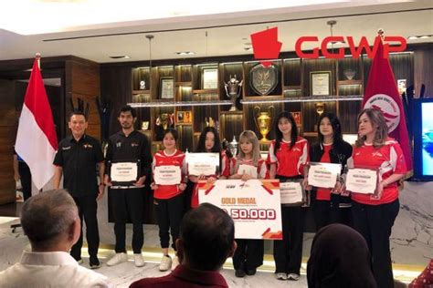 Biodata Dan Profil Li Yun Rui Bintang Drama China Blossom Idn Times