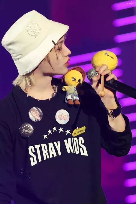 물 On X 펠릭스 스트레이 키즈 펠릭스 물