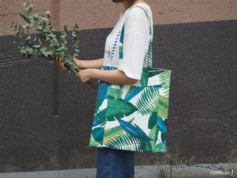 포이베 패턴에코백 무늬에코백 야자수패턴에코백 유니크한에코백 핸드메이드에코백 예쁜에코백 트로피컬에코백 화이트에코백 여름에코백 에코백 단길