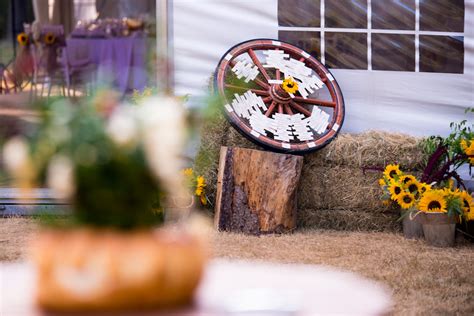 Една приказка за стари времена за мома и момък за Теди и Джейсън Small 52 Късче традиция