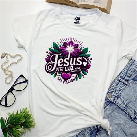 Camiseta Cristiana Piel Durazno Jesús Mi Luz Y Salvación Kaf