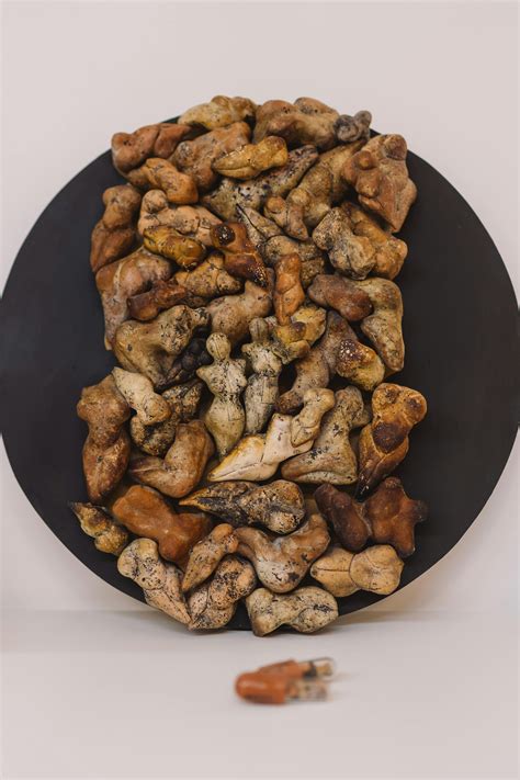 검은 금속 관념적인 균형 금속 금속 인형 단순한 선 댄서 댄서 조각 동상 디자인 만들어진 메탈릭 미니멀리스트 미술 미술 작품 발레리나 방 장식