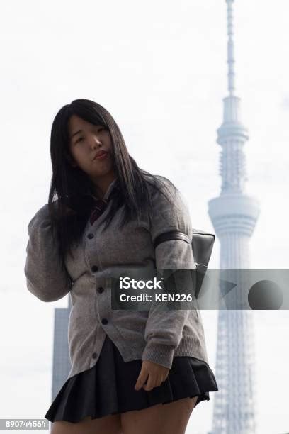 Linda Chica Japonesa Foto De Stock Y Más Banco De Imágenes De Adulto