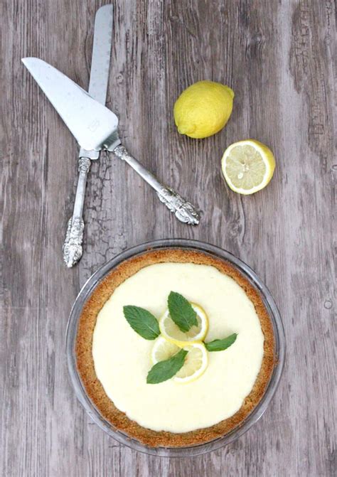 Old Fashioned Lemon Icebox Pie Lemon Icebox Pie Icebox Pie Lemon Pie Recipe Condensed Milk