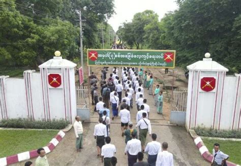 နေပြည်တော်၊ တပ်ကုန်းတွင် အသက် ၁၆ နှစ်အရွယ် ကလေးငယ်ကို တပ်သားအဖြစ် ပေ