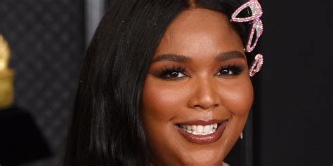 Lizzo Tells Fans To Give Me Feet As The Delta Variant SurgesWatch The Video SELF